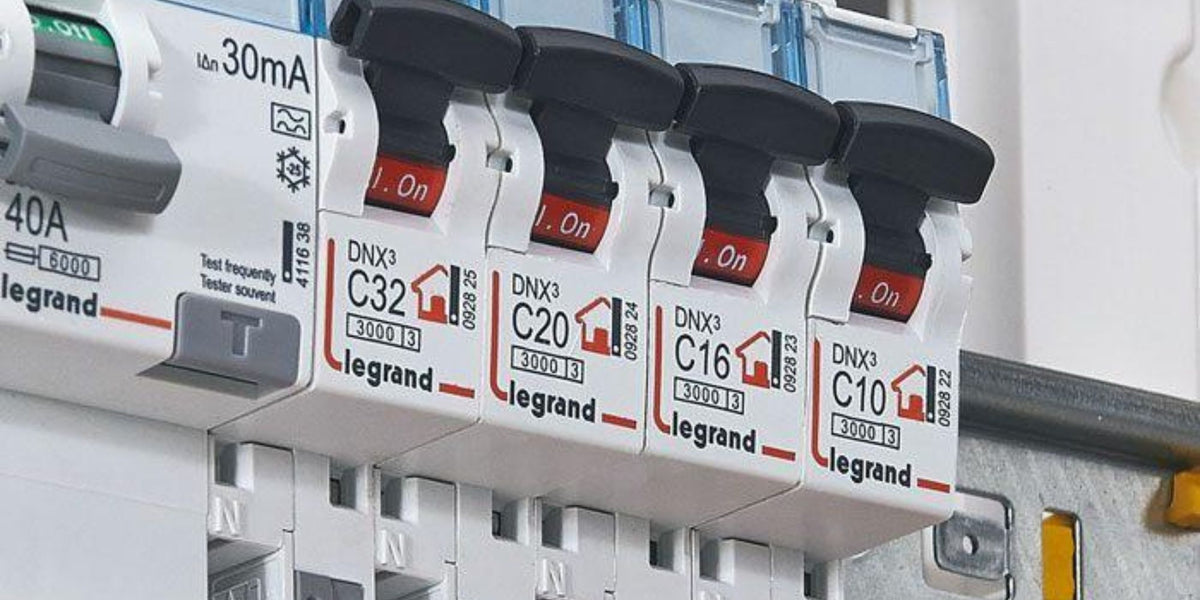 Différences entre les disjoncteurs 63A de type A et de type AC ...